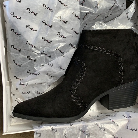 Shoes | Black Montana Western Tassels Stitch Bootie | Poshmark